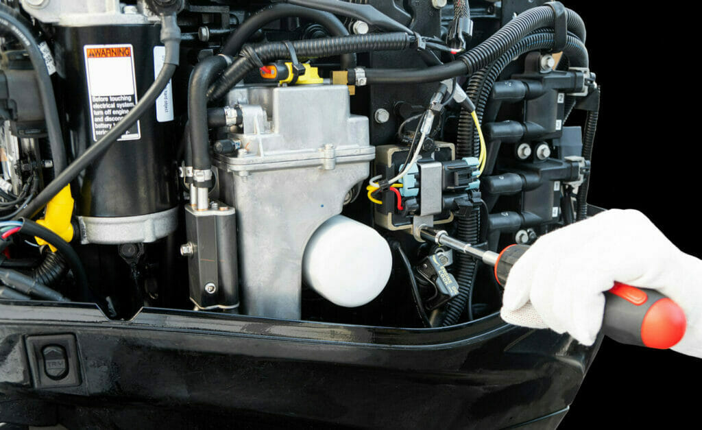 Inboard & Outboard Engine Servicing - Honda Marine Servicing Dealer
